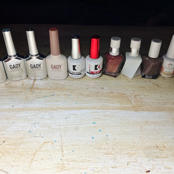 Essie | Makeup | Eleven Gel Polishes Like New | Poshmark